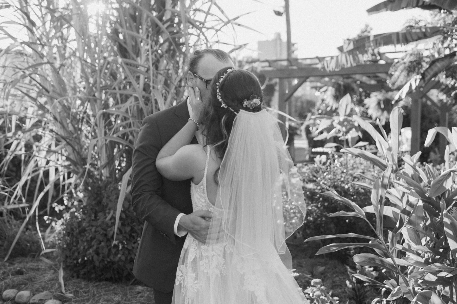 First Look vs No First Look (with sample timelines!)