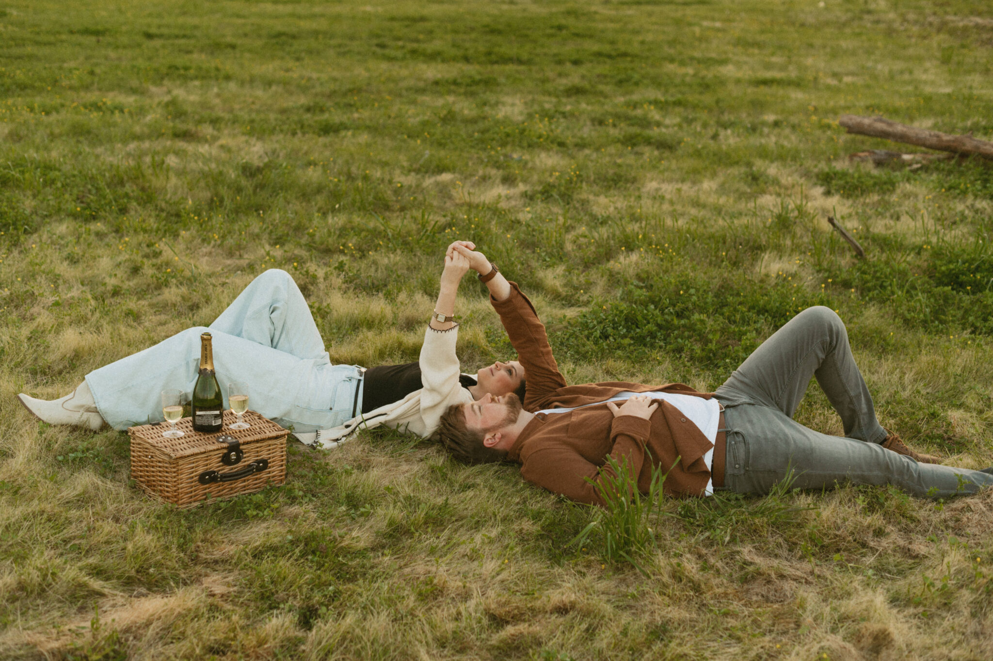 How to Plan an Authentic Engagement Session That Feels Like You